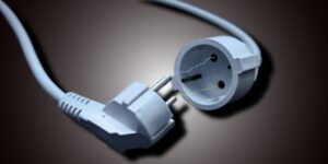 Replacing a Vacuum Cleaner Electrical Plug: Step-by-Step Guide